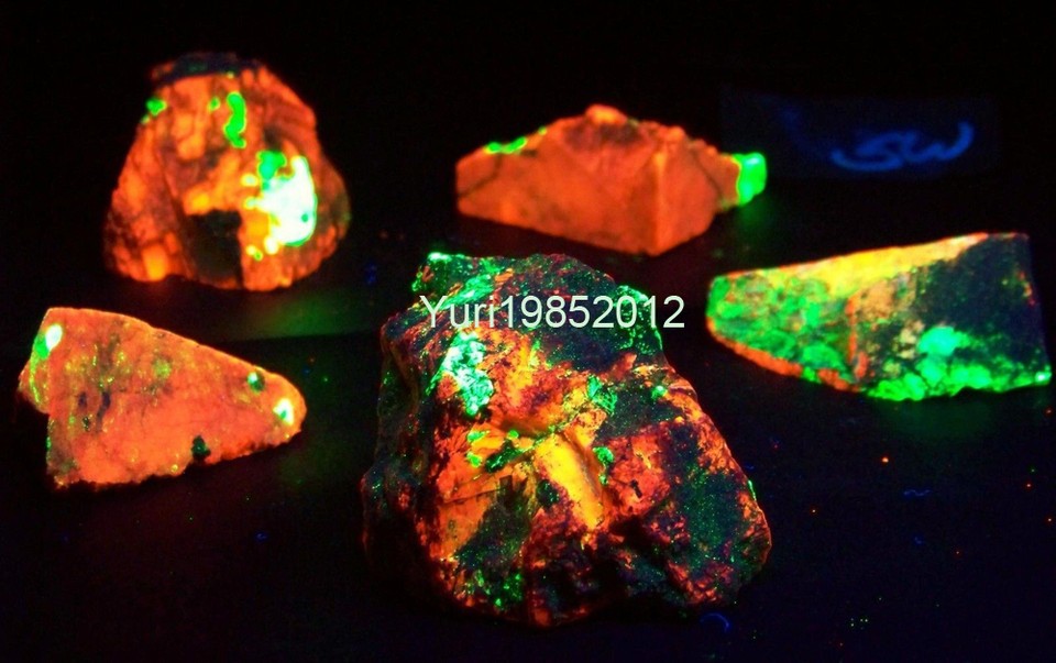 Geological Fluorescent Minerals Glow Table SW Shortwave Ultraviolet ...