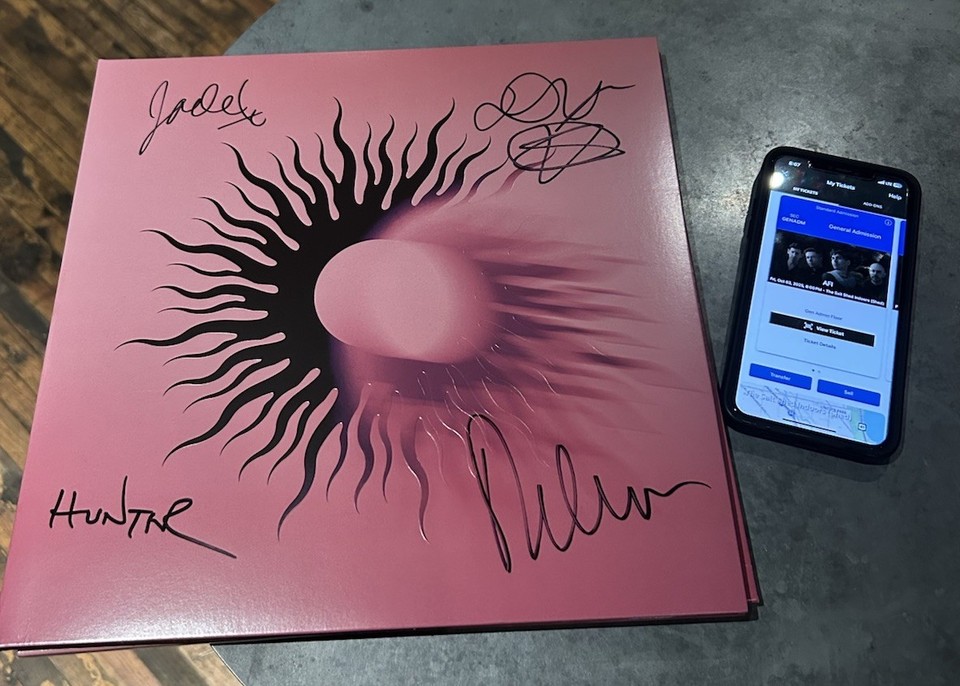 Afi Silver Bleeds The Black Sun… Signed Vinyl - Salt Shed Chicago Show ...