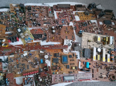 MIXED JOB LOT OF SCRAP CIRCUIT BOARDS AND OLD ELECTRONIC PARTS ART GOLD ...
