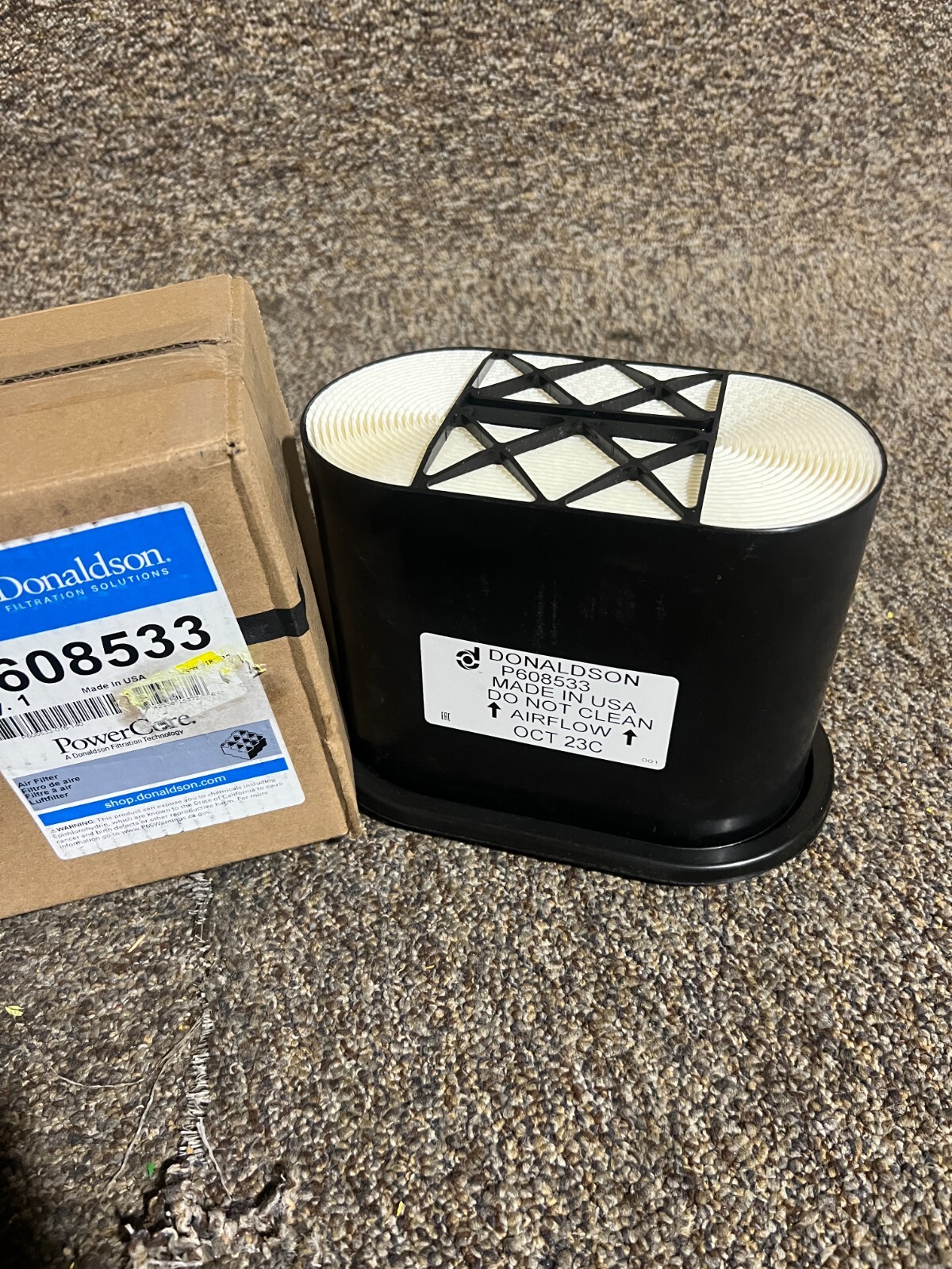 DONALDSON P608533 - Air filter cross reference