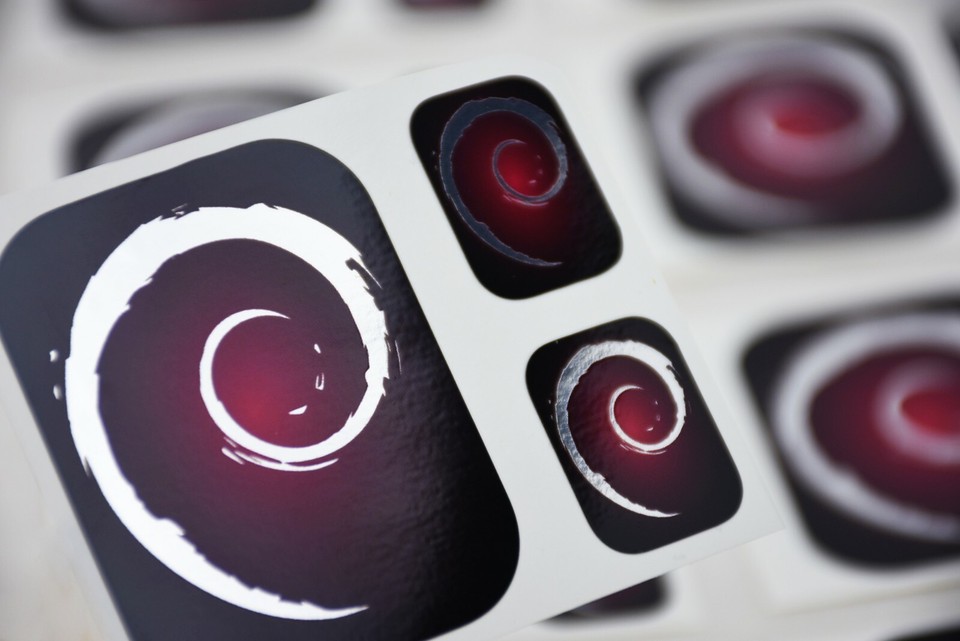 Linux Stickers Emblems Badge Logo Linux Decal Distro Mirrored Finish 3 ...