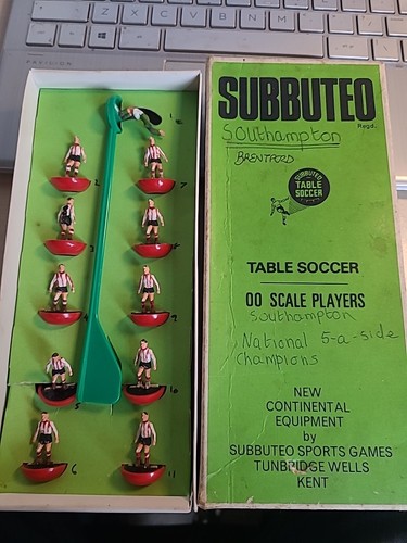 Subbuteo Hw Team Ref 9 Sheffield United, Southampton, Sunderland Etc | eBay
