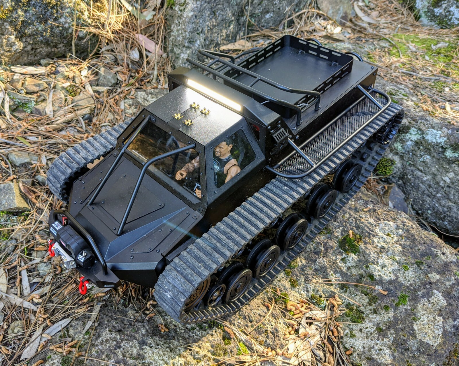 RIPSAW Tank 1/10 RC RTR All metal chassis Showroom stock to be deliver ...