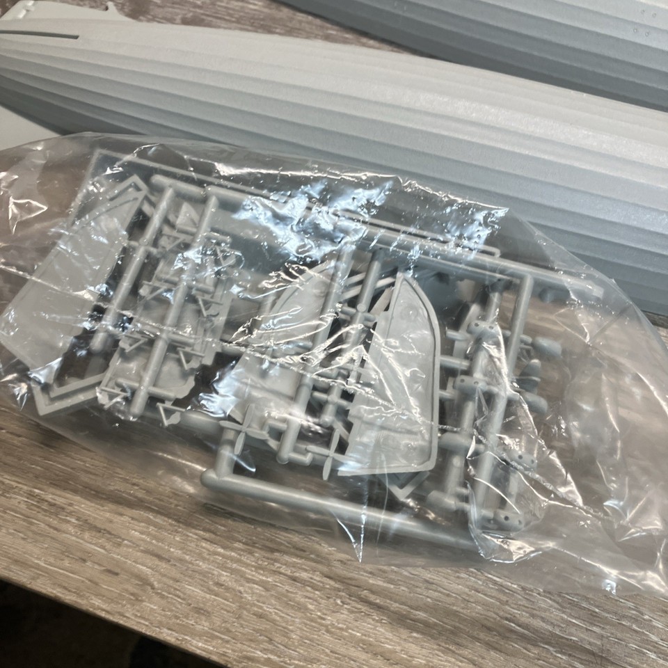 Hindenburg Worlds Largest Zeppelin T557 Easy to Assemble 1/520 Scale ...