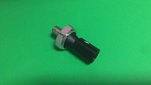 Genuine Engine Oil Pressure Sensor Switch for AUDI VW SKODA Seat ...