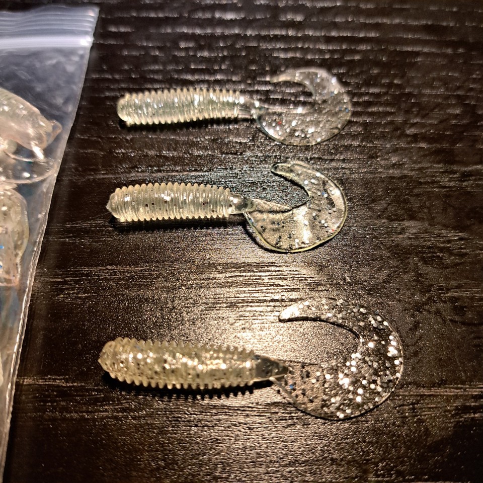50 White Glitter Curly Tail 5cm Lures. For Jigging. For Perch, Pike ...