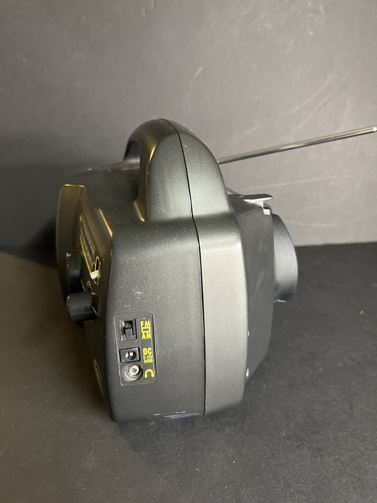 BayGen Freeplay Hand Crank Wind-Up Self Powered AM/FM/Shortwave ...