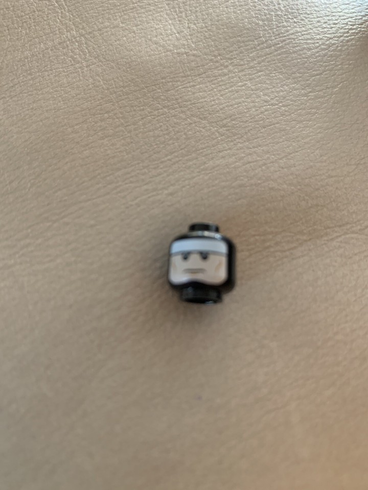 LEGO Batman - Minifig, Head Dual Sided - Batman / Silver Mask w/ Blue ...
