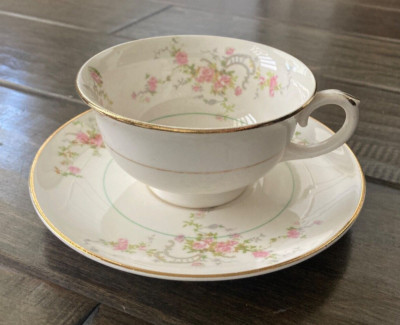 Cups & Saucers - Gold Rim Tea Cup