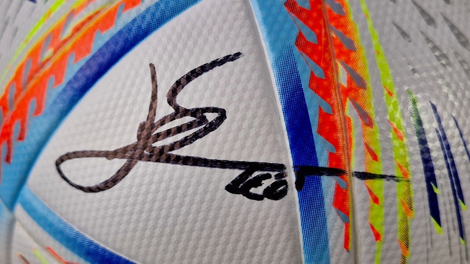 Lionel Messi World cup QATAR 2022 Hand Signed COA Free shipping ...