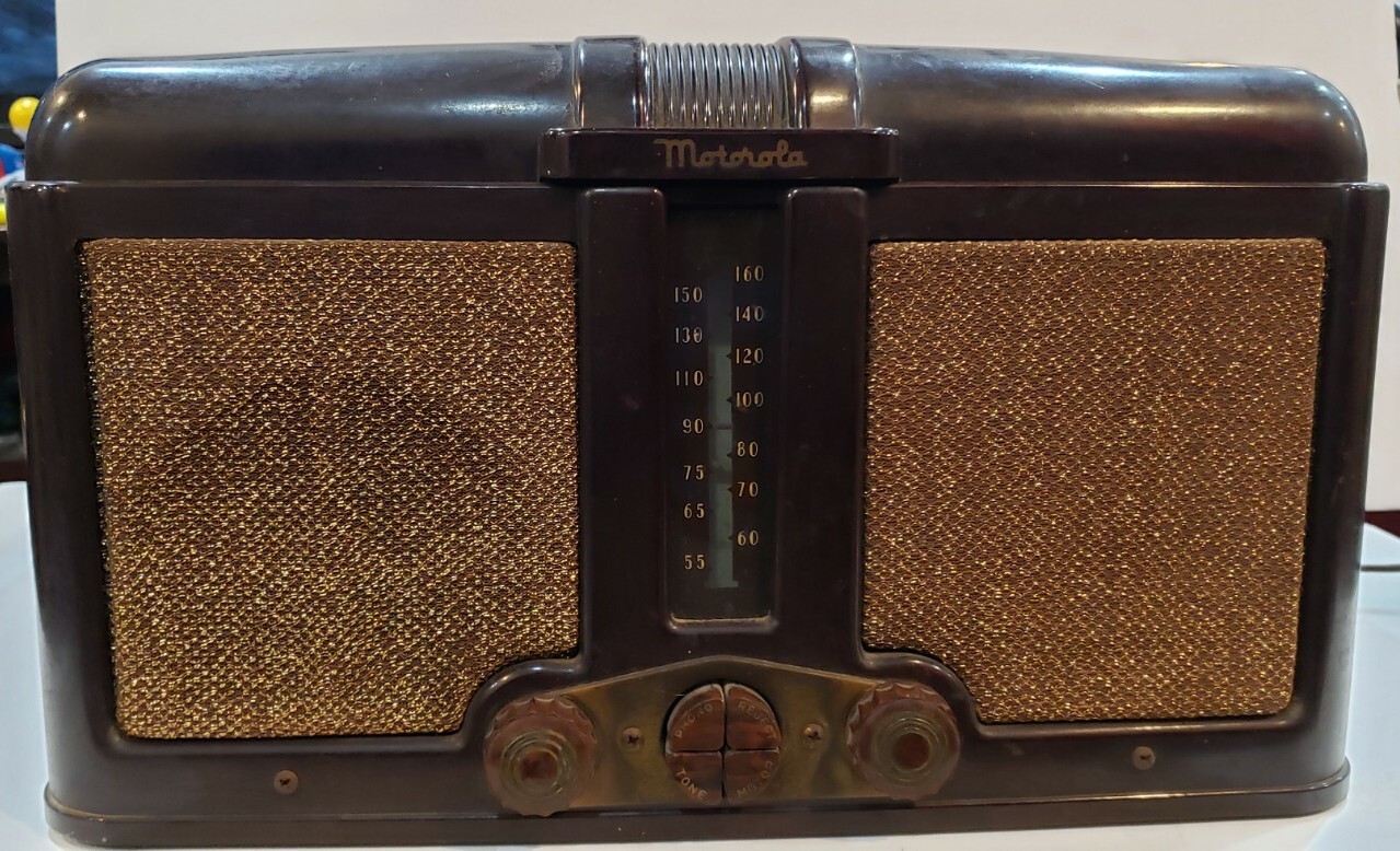 Vintage Motorola Record Player Turntable Bakelite with Radio | eBay