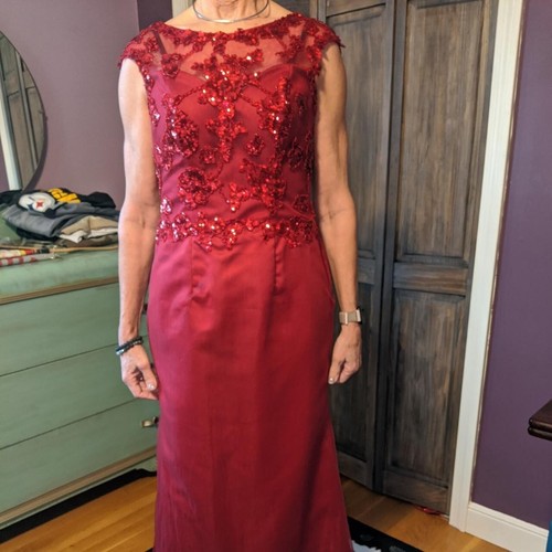 JJ's House Burgundy Sequined Mother of the Bride Wedding Dress Size 8 ...