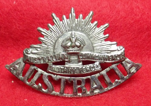 Australian Rising Sun with Shoulder Title Silvered Sweetheart Badge WW2 ...