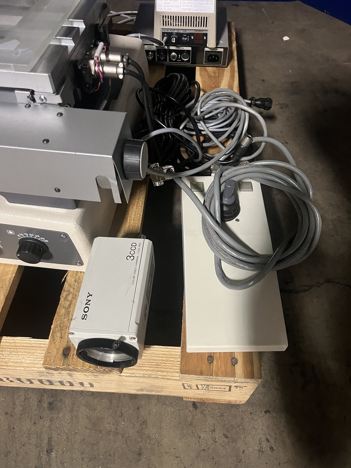 Nikon Measurescope MM-22 Measuring Microscope w/ Sony 3CCD Color Video ...