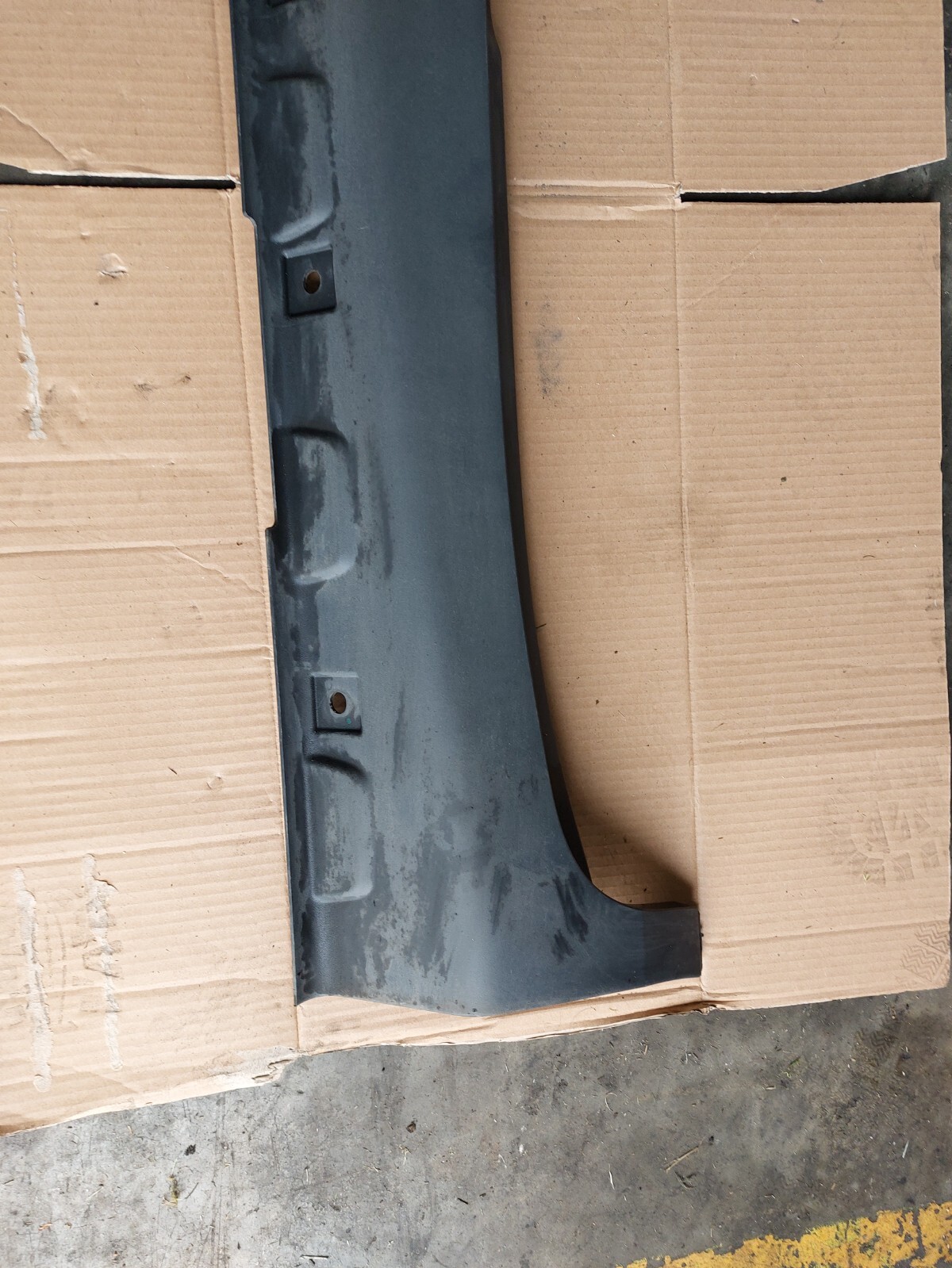 MG ZS 2019 LEFT N/S PASSENGER SIDE SKIRT IN BLACK 10252399 (2) for sale ...