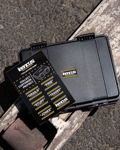 Leen Customs 2024 Loe Show VIP case W/ Stickers VHTF Larry Chen Peeker ...