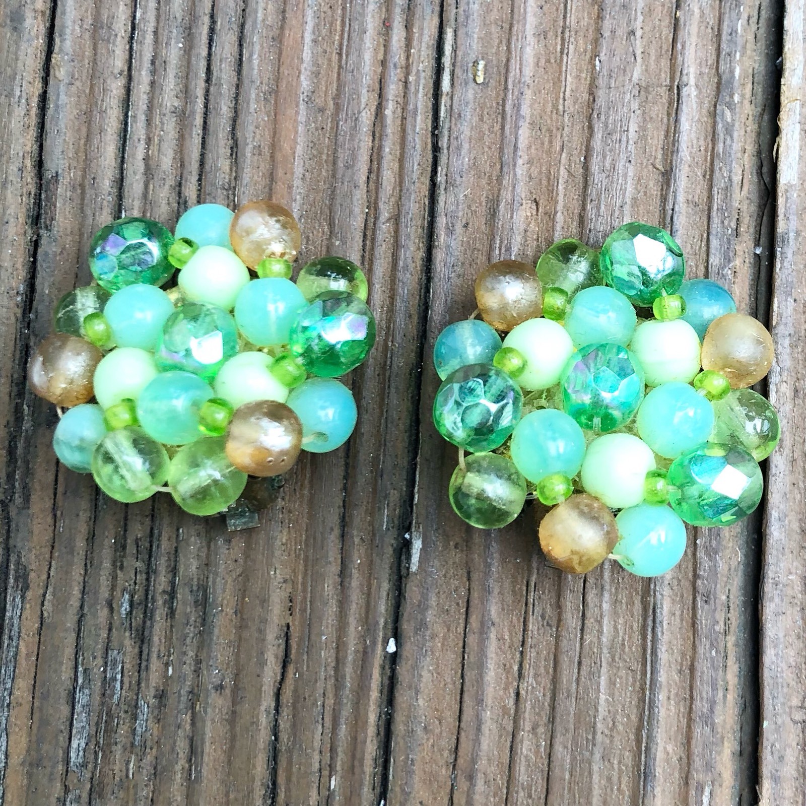Green Gold Cluster Beaded Circle Clip On Earrings Vtg… - Gem