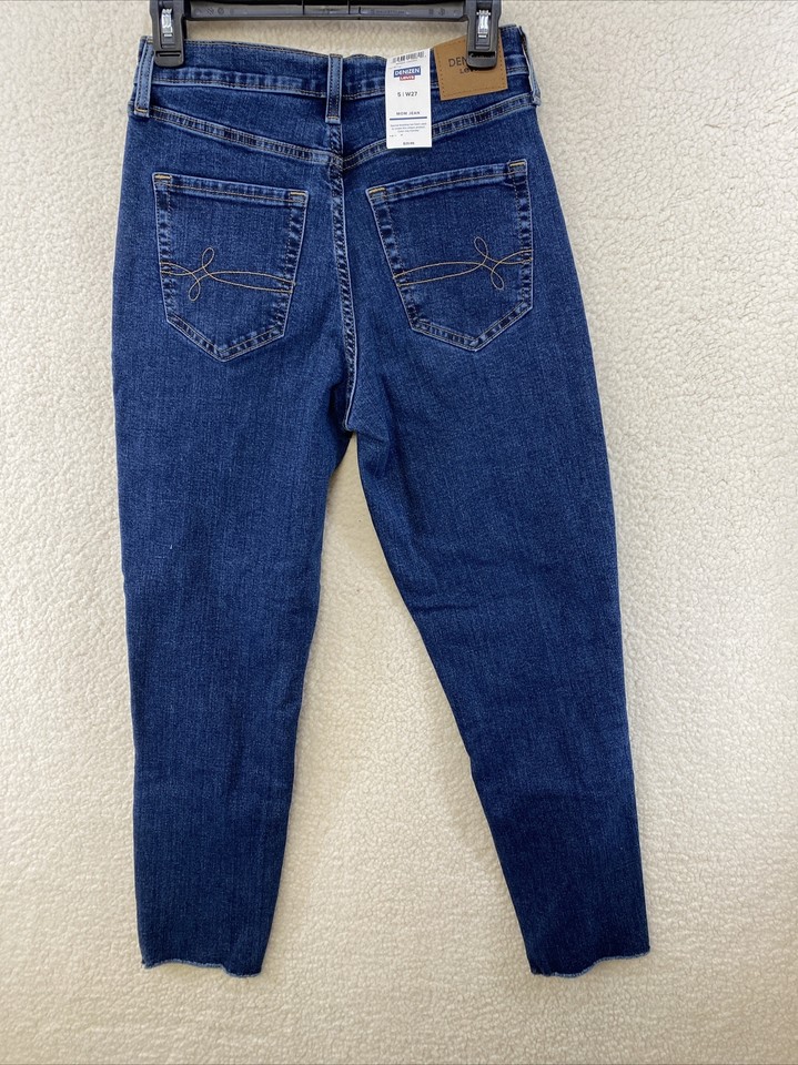 NEW Denizen Levi's Women's Dark Wash Distressed Mom Jeans Size 7 W27 | eBay