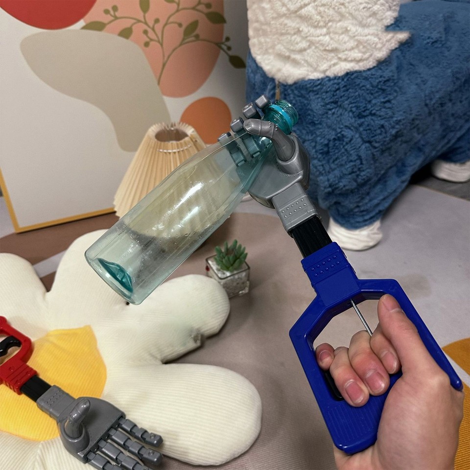 Birthday Gift Fun Robot Hand Grabber Robotic Arm Reacher Grab Claw Toy ...