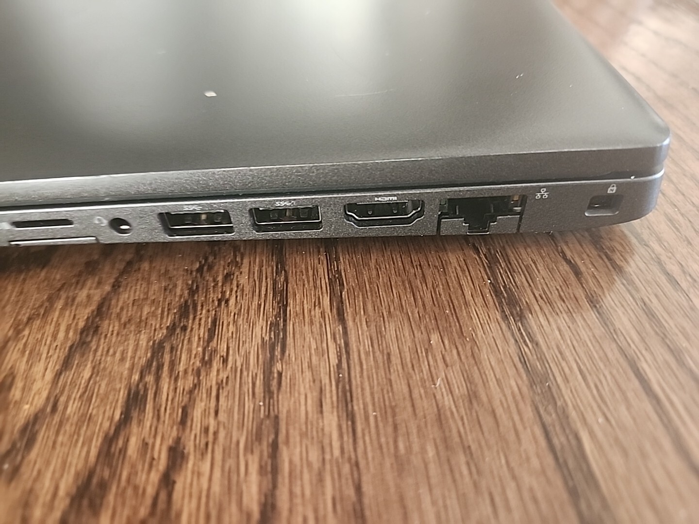 Dell Latitude E5400 14" (256 GB SSD, Intel Core i5-8365U 8th. Gen., 2. ...