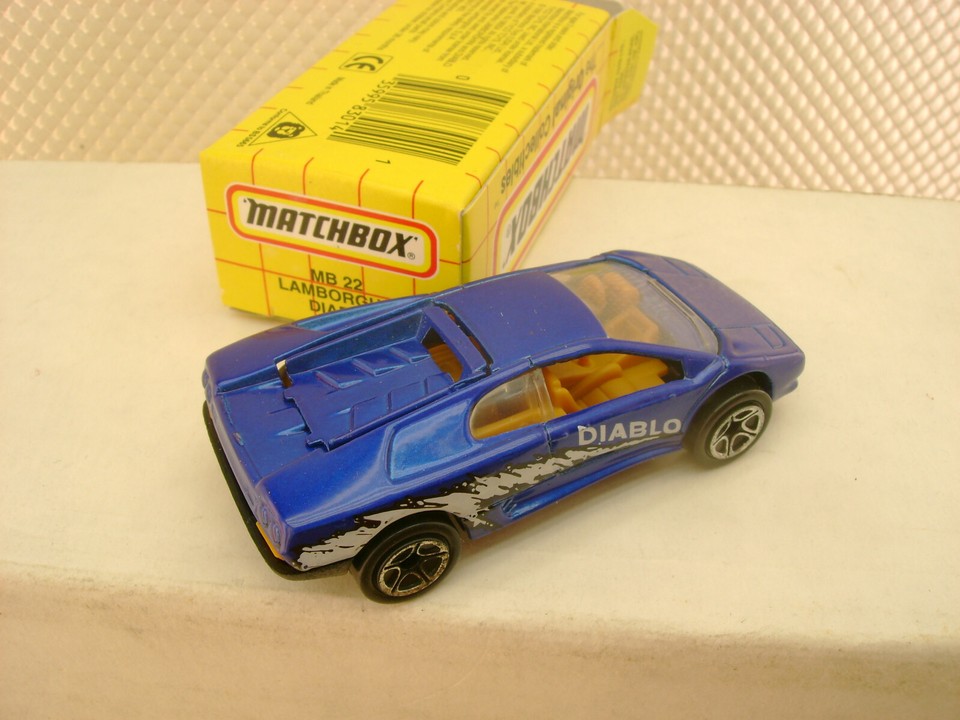 1995 MATCHBOX SUPERFAST #22 BLUE WITH WHITE LAMBORGHINI DIABLO NEW IN ...