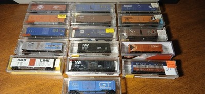 N Scale weathered Box Cars- Lot of 16 - Group D | eBay