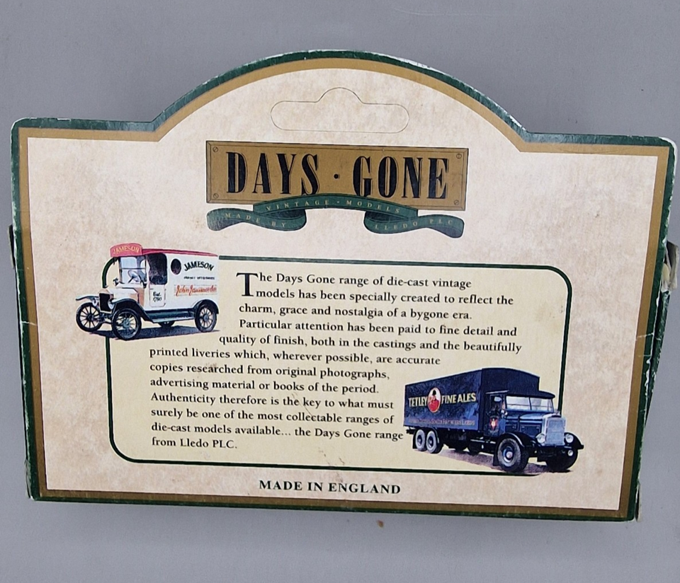 LLEDO Days Gone Madame Tussaud's Exhibition Horse Drawn Bus Toy 4017 ...