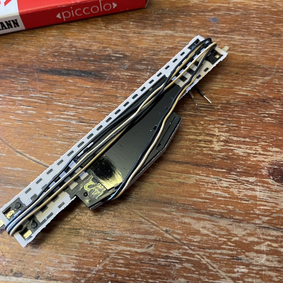 N Scale Fleischmann Piccolo 9112 Electric Uncoupling Track NOS | eBay