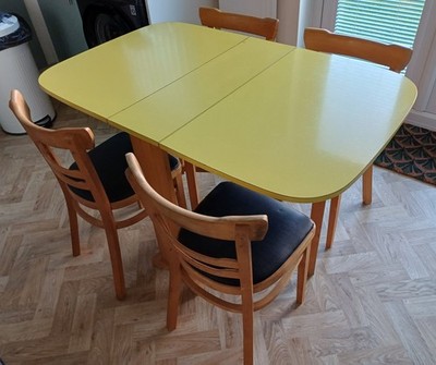 VINTAGE FORMICA DROPLEAF TABLE AND FOUR CHAIRS 60s/70s YELLOW GREAT ...