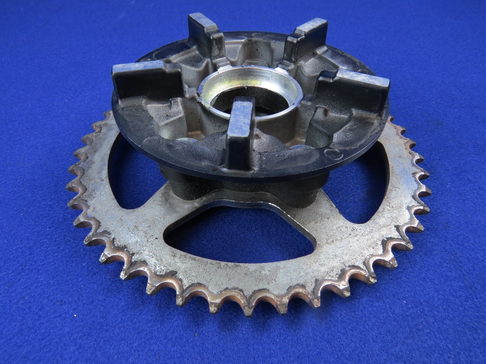 13 Suzuki GW 250 Rear Wheel Sprocket w/ Carrier GW250 #233 Hub Chain ...