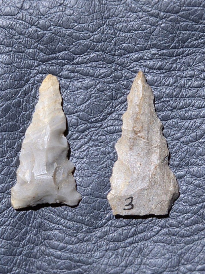 2 FORT ANCIENT TRIANGLE POINTS OHIO Authentic Indian Artifacts 5/8" - 3 ...