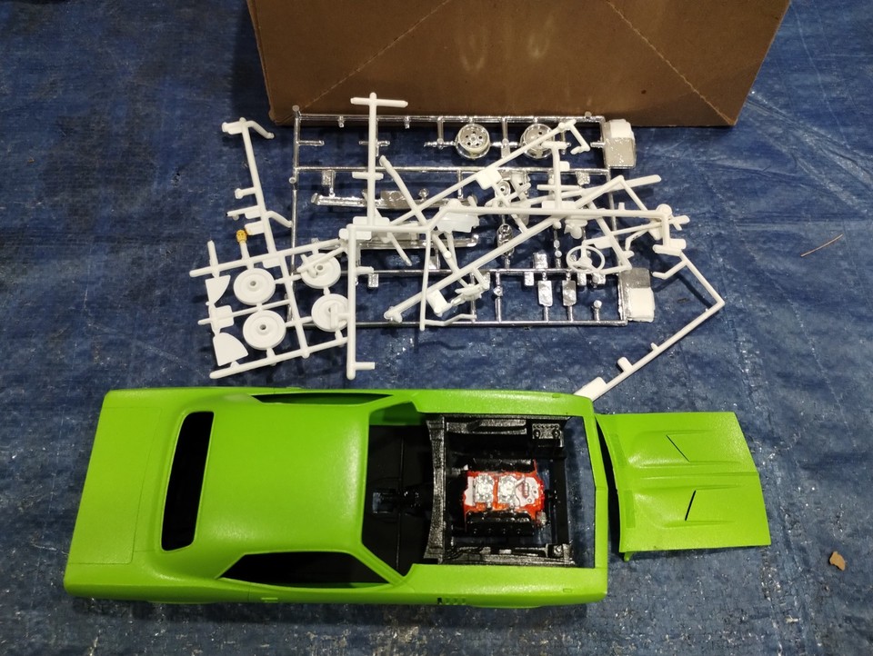 REVELL '71 PLYMOUTH CUDA STREET MACHINE 1:24 SCALE MODEL CAR KIT Parts ...