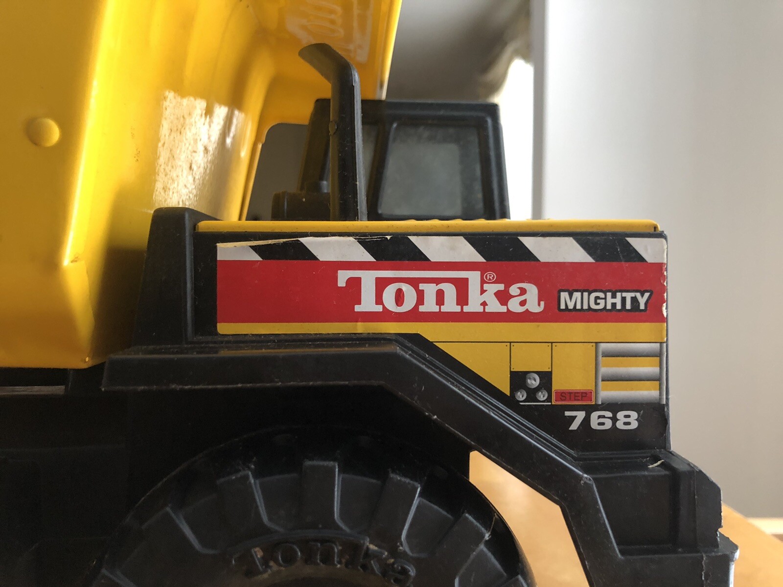 TONKA MIGHTY 768 QUARRY DUMP TRUCK. 17" Long Yellow Metal truck toy ...