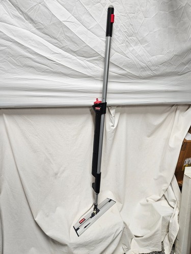 Rubbermaid Pulse Microfiber Spray Mop | eBay