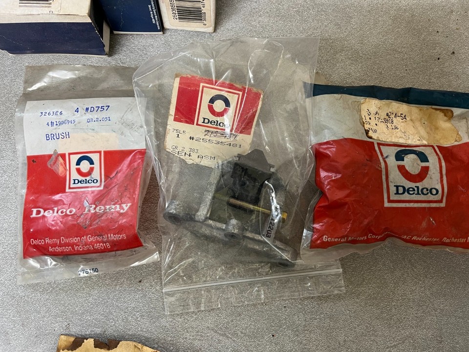 17 PC - AC Delco parts lot Distributor Caps Rotor Sensor Pull offs ...