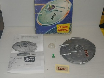 ORIGINAL 1954 PAUL LINDBERG FLYING SAUCER MODEL KIT UFO Built Missing ...