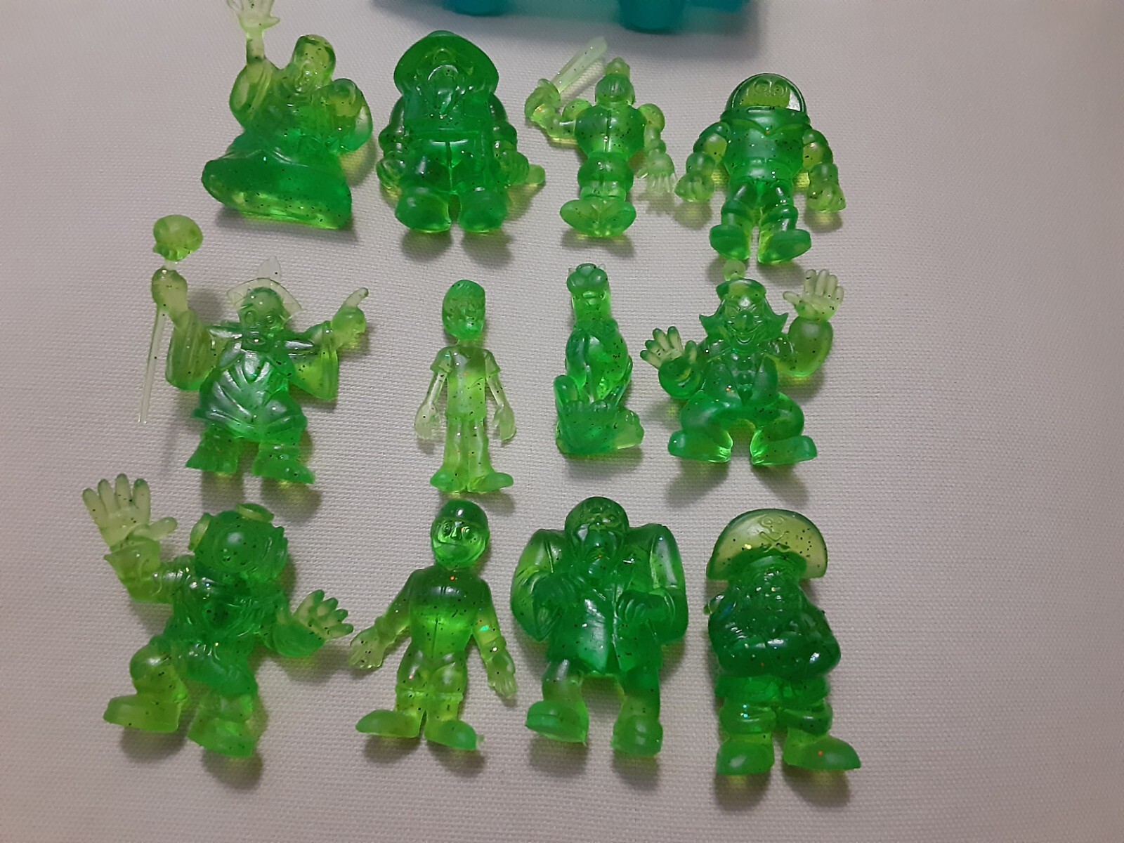 Scooby-Doo Tiny Mights Complete Glitter Green Set Of 12 Mini Figures ...