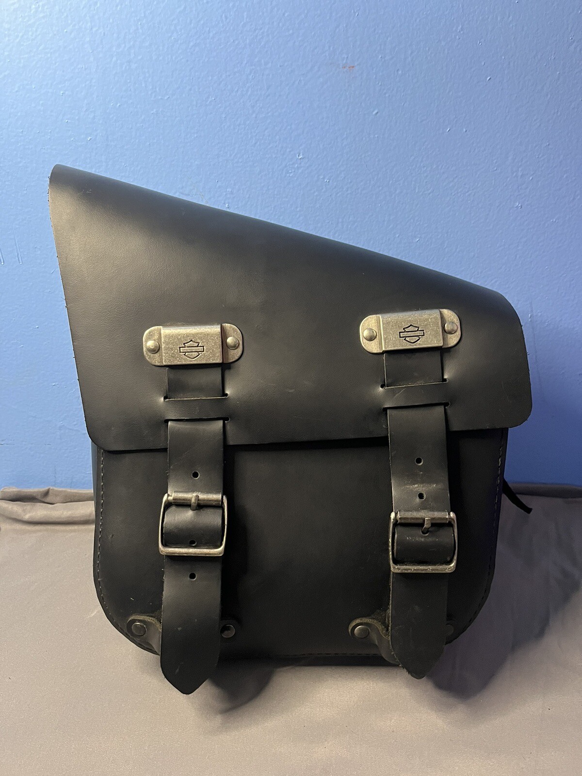 Genuine Harley Davidson Softail Single-sided Swingarm Bag 90201567 for ...