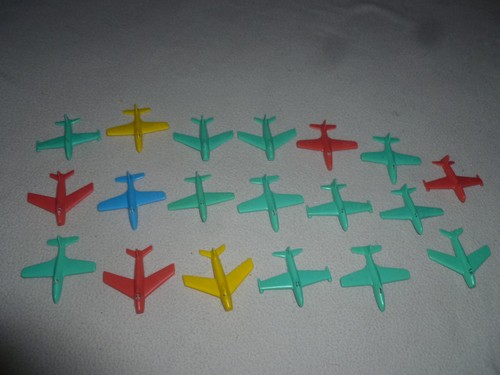 VINTAGE PLASTIC USAF AIRPLANE PLANE LOT JET FIGHTER BOMBER MINI MPC TOY ...