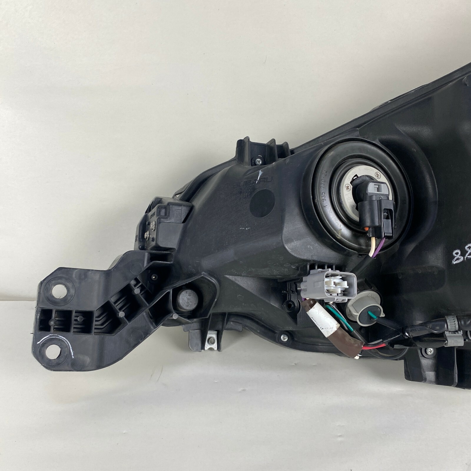 OEM 2015 16 2017 Subaru Legacy Outback Front Right Halogen Headlight ...
