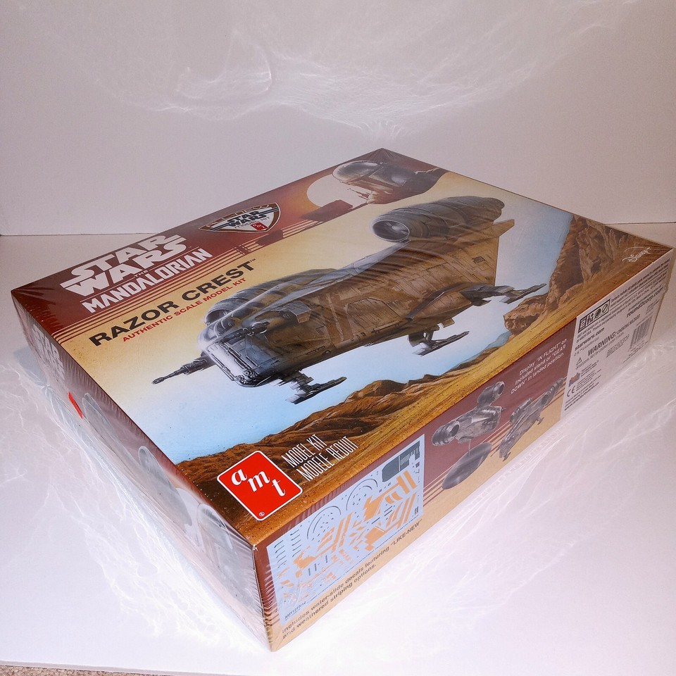 The Mandalorian Razor Crest AMT 1:72 scale Star Wars Authentic Model ...