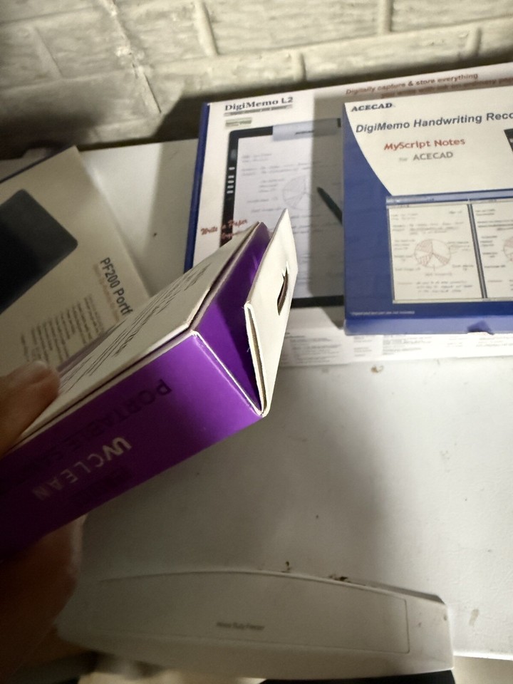 ACECAD DigiMemo L2 Digital Notepad, & Portfolio with Digi Pen UV Clean ...