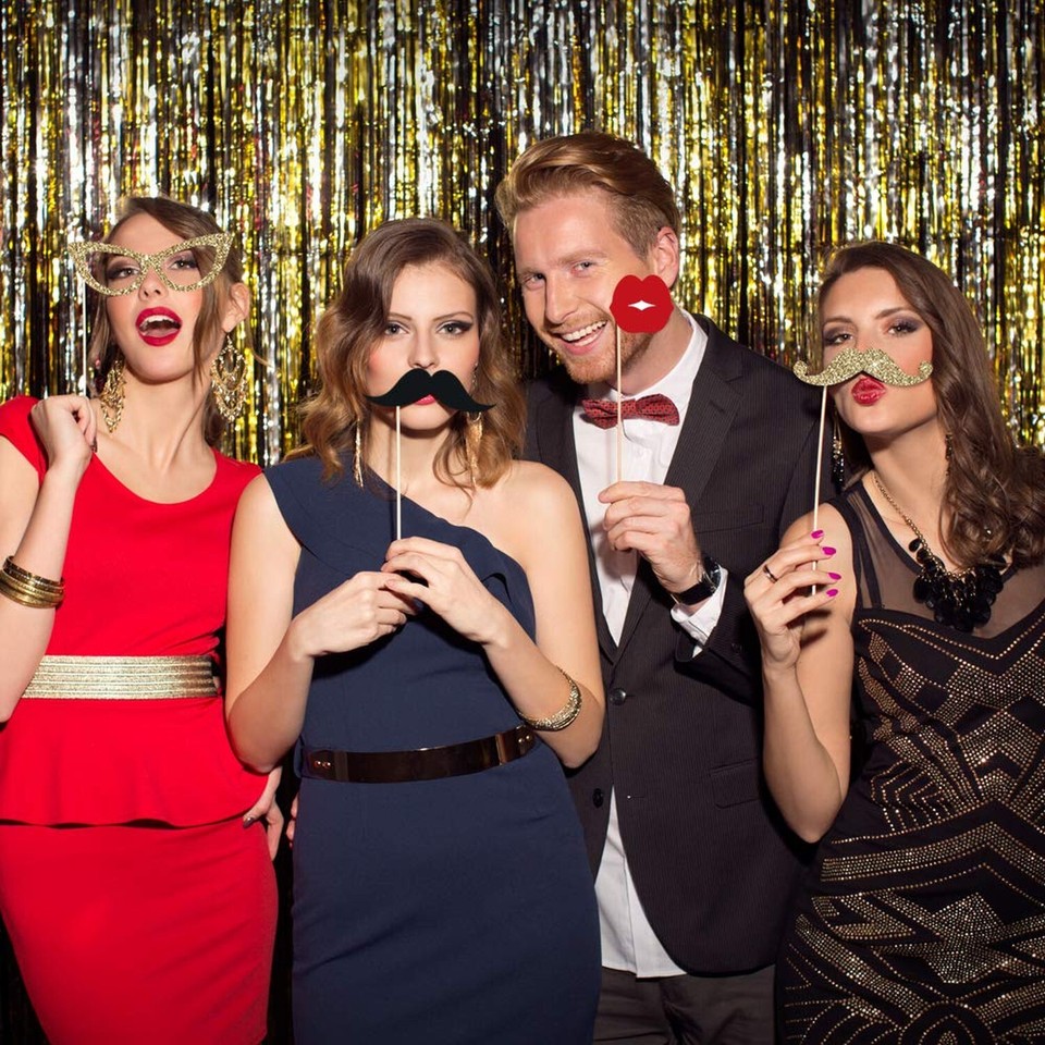 Fully Assembled Roaring 20s Photo Booth Props - Set of 30 - Black ...