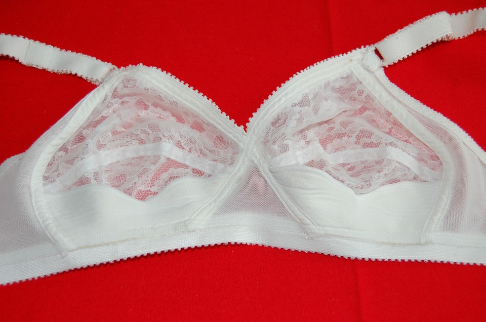 3 Vtg Playtex Cross Your Heart Bullet bras 34B sheer lace under cup ...