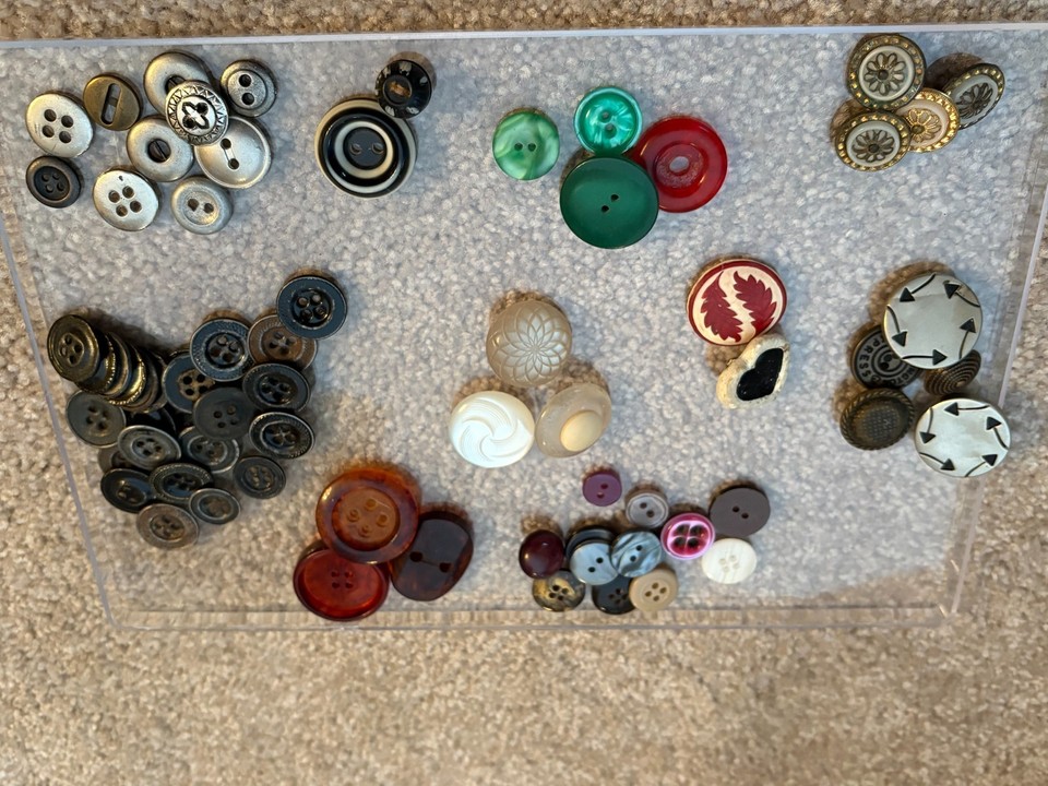 Vintage Buttons - Variety of Unique Novelty Vintage Buttons - Cases ...