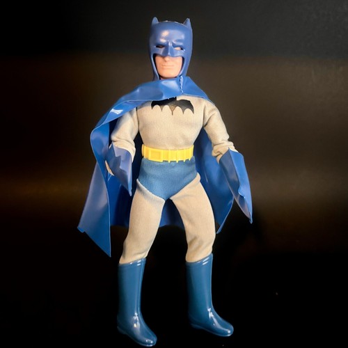 Figures Toy Company 8” DC Batman Removable Cowl Mego repro action ...