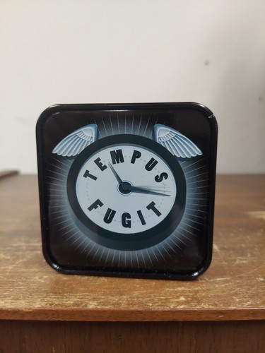 Unemployed Philosophers Guild Leonardo Da Vinci Backwards Quartz Watch ...