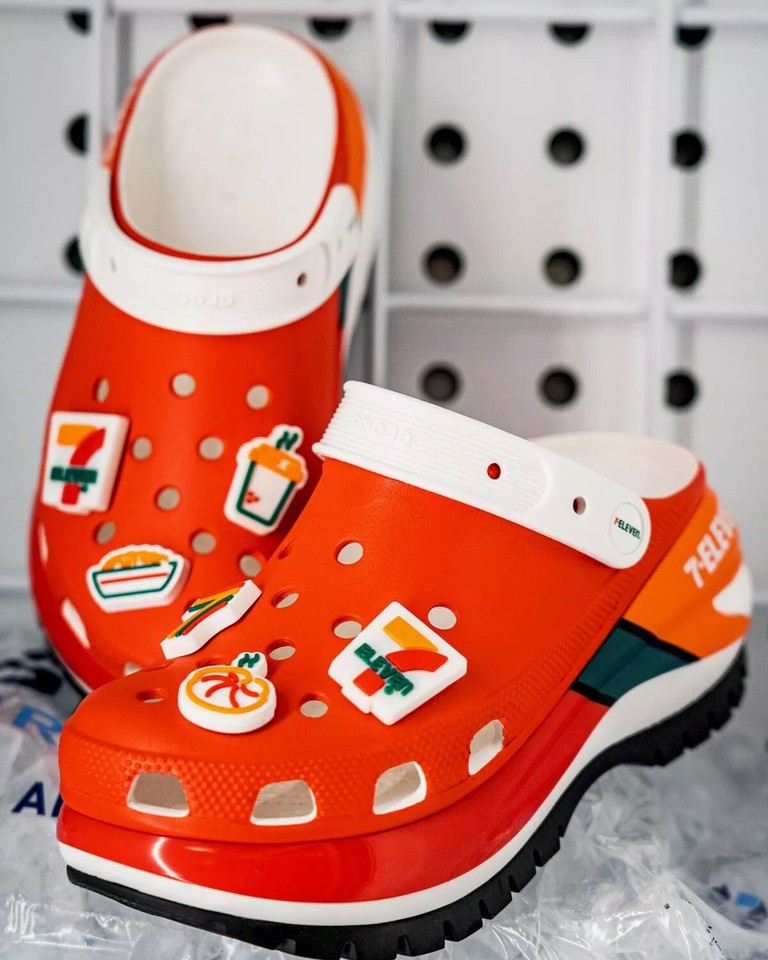 7-ELEVEN X CROCS US MEGA CRUSH Clog 7-11 Orange 208273-810 NEW IN BOX ...