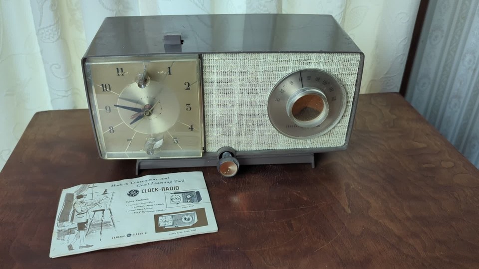 Vintage General Electric MCM Tube Clock Radio C467C for Restoration | eBay