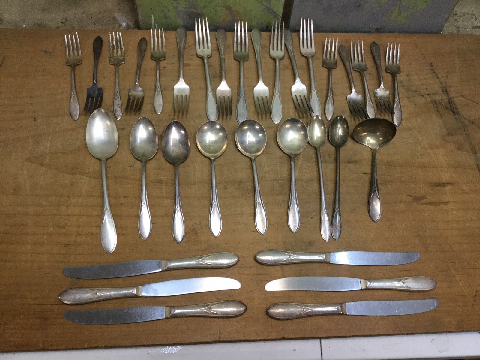 Set Of 33 1938 WM Rogers Silverplate Flatware Pickwick Pattern | eBay